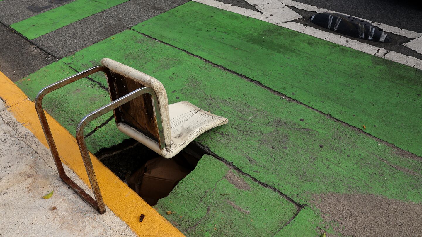 Aceras de San Juan: una carrera de obstáculos para las personas con ...