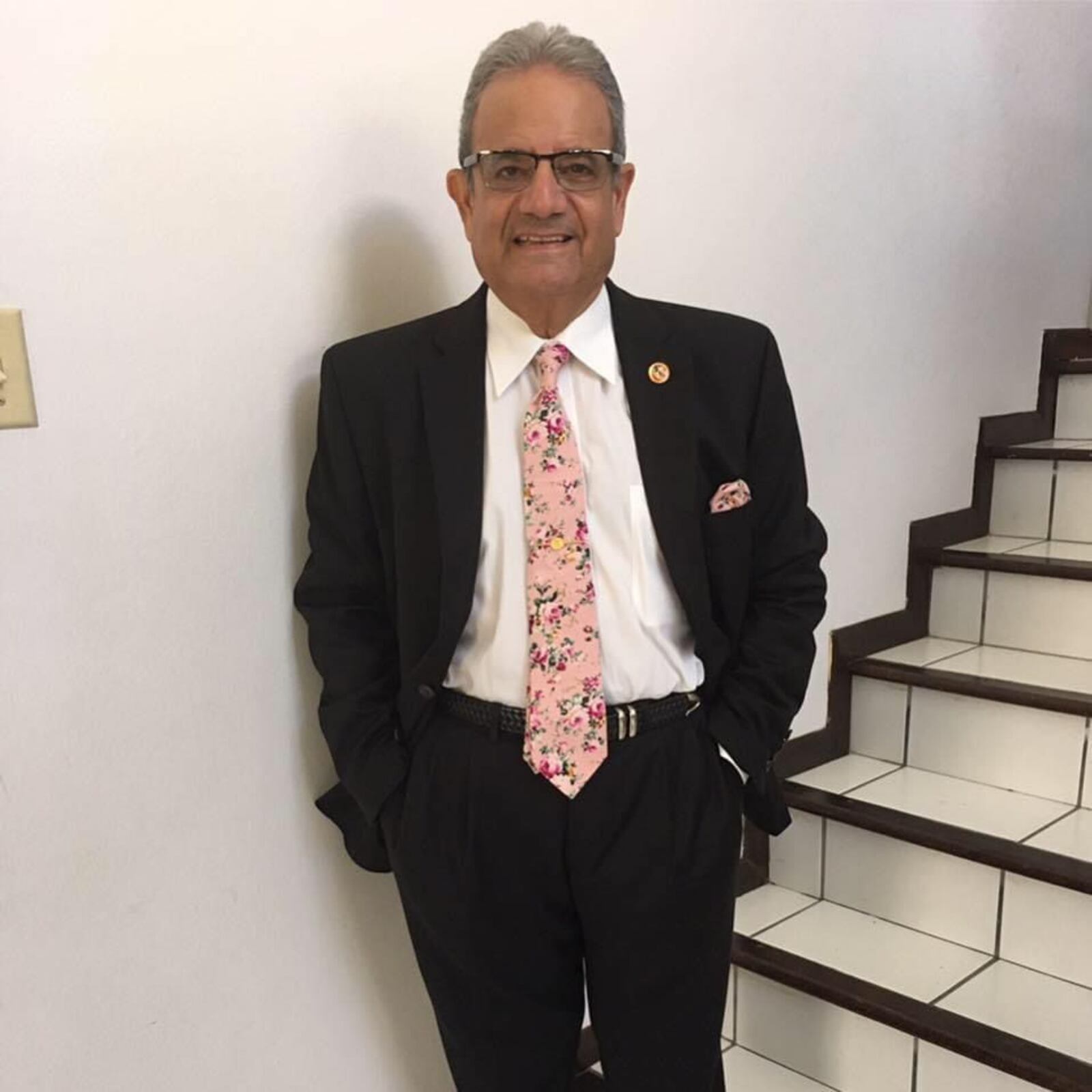 A punto de perder su casa el comentarista deportivo Johnny Flores ...