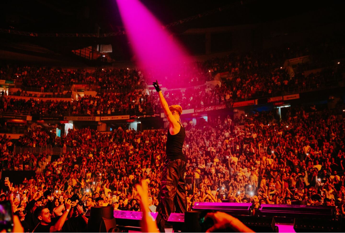 FOTOS: Mora cumple su sueño de presentarse en el Choliseo – Metro ...