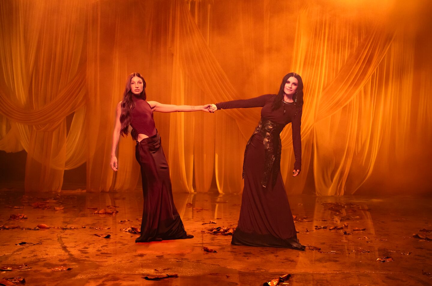 Laura Pausini y Yami Safdie unen sus voces en la nueva versión de “Eso ...