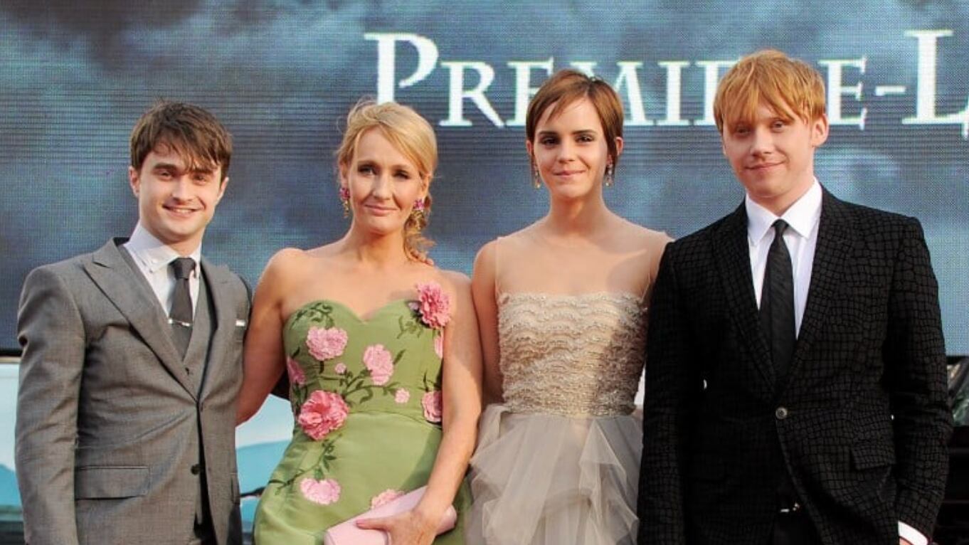 Jk Rowling Ataca A Daniel Radcliffe Y Emma Watson Por Su Apoyo A Los