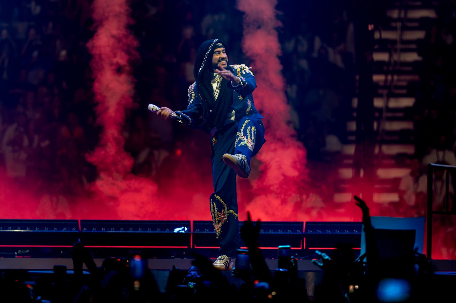 Bad Bunny deleita a sus fans con un recorrido nostálgico por sus ...